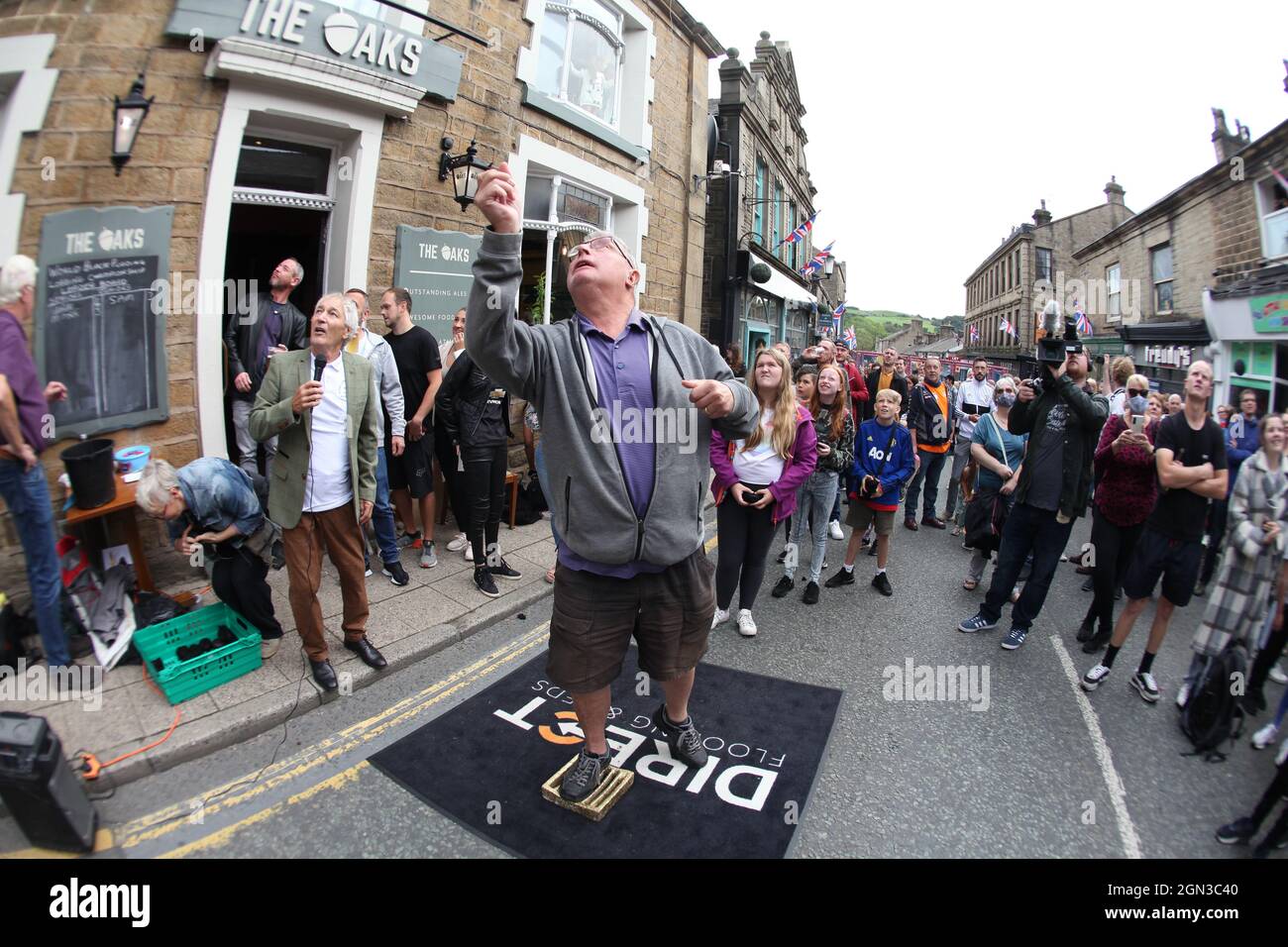 12 yorkshire puddings hi-res stock photography and images - Alamy