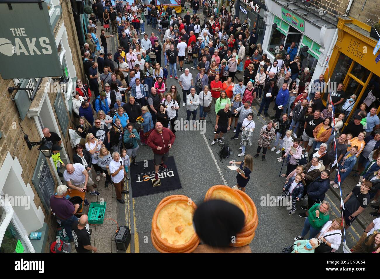 12 yorkshire puddings hi-res stock photography and images - Alamy
