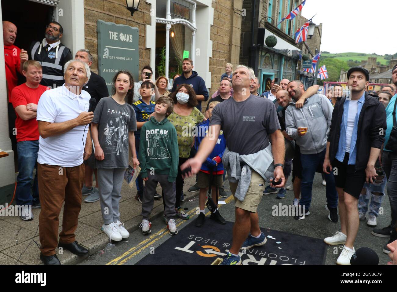 12 yorkshire puddings hi-res stock photography and images - Alamy