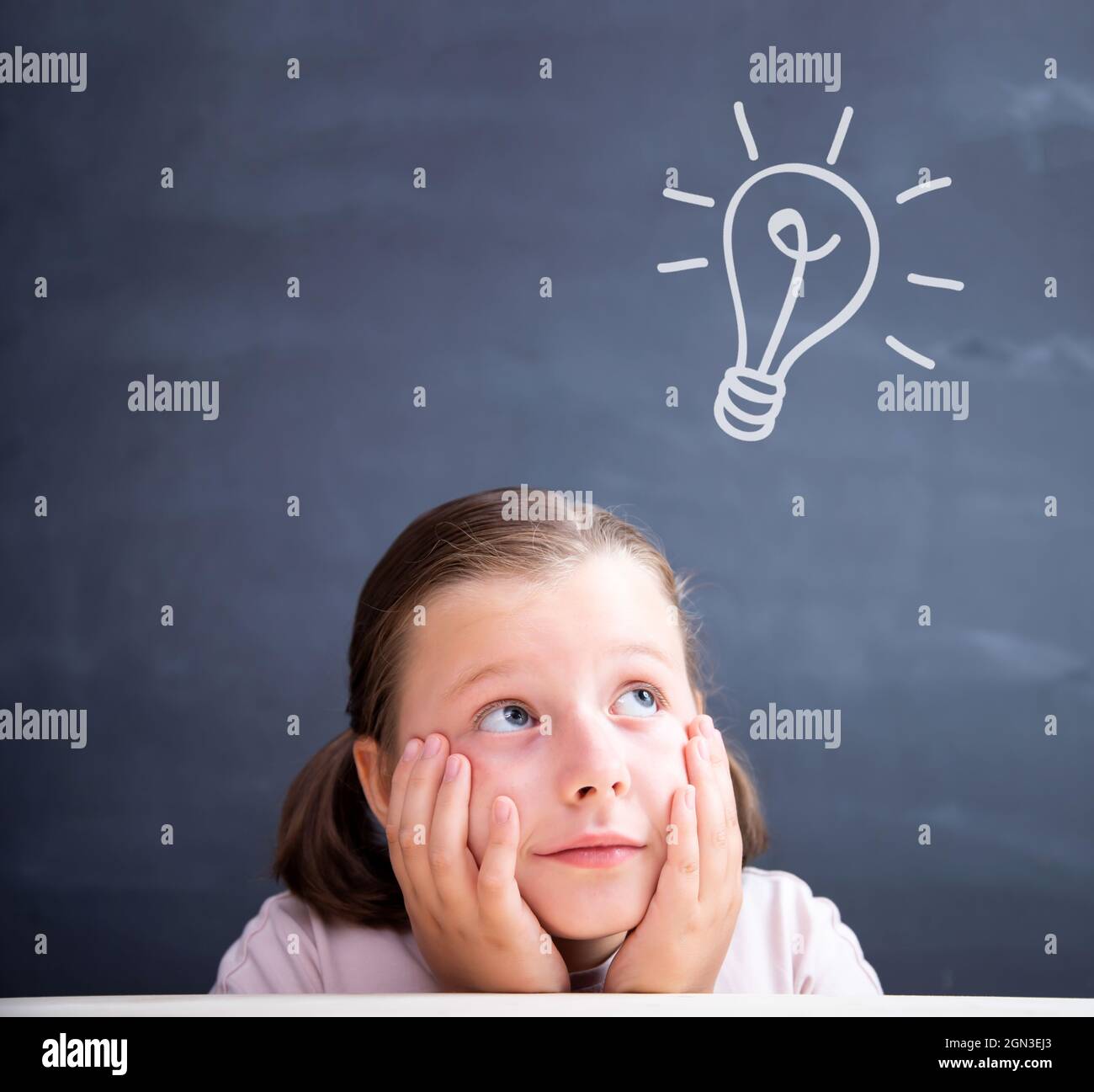 Inspirational creative thinking ideas hi-res stock photography and ...