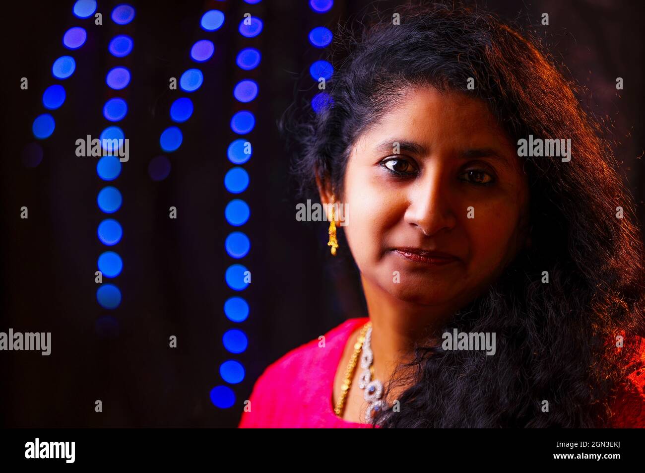 Two Light setup portrait of Woman *@VB* Stock Photo - Alamy