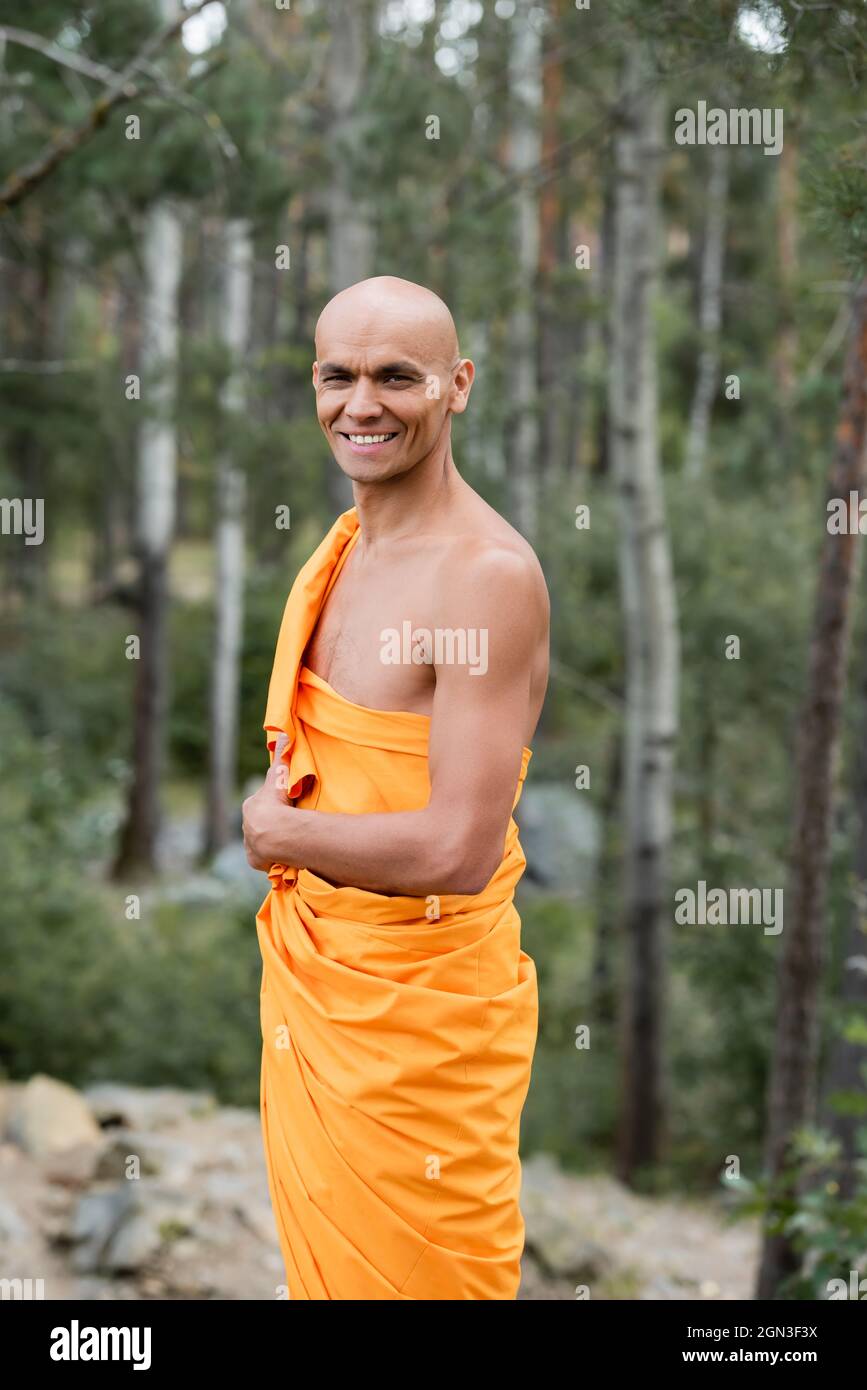 Kasaya robe hi-res stock photography and images - Alamy