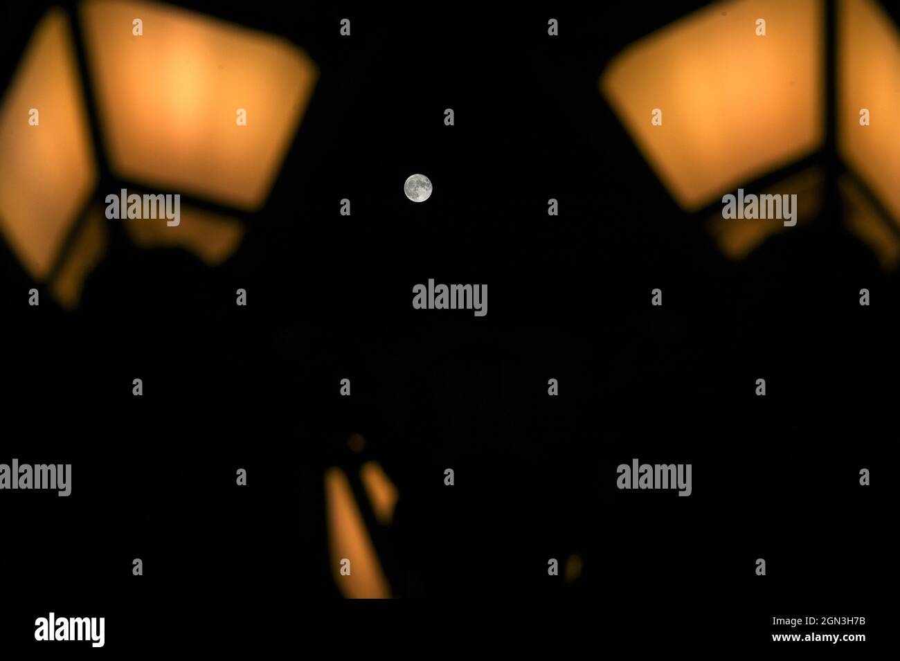 Kuwait City. 21st Sep, 2021. Photo taken on Sept. 21, 2021 shows a full ...