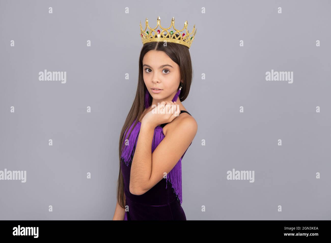 Look like a princess. Prom princess wear crown. Beauty queen grey ...