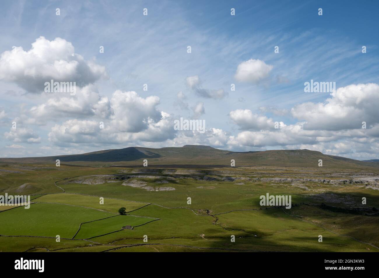 Ingleborough in the Yorkshire Dales Stock Photo - Alamy