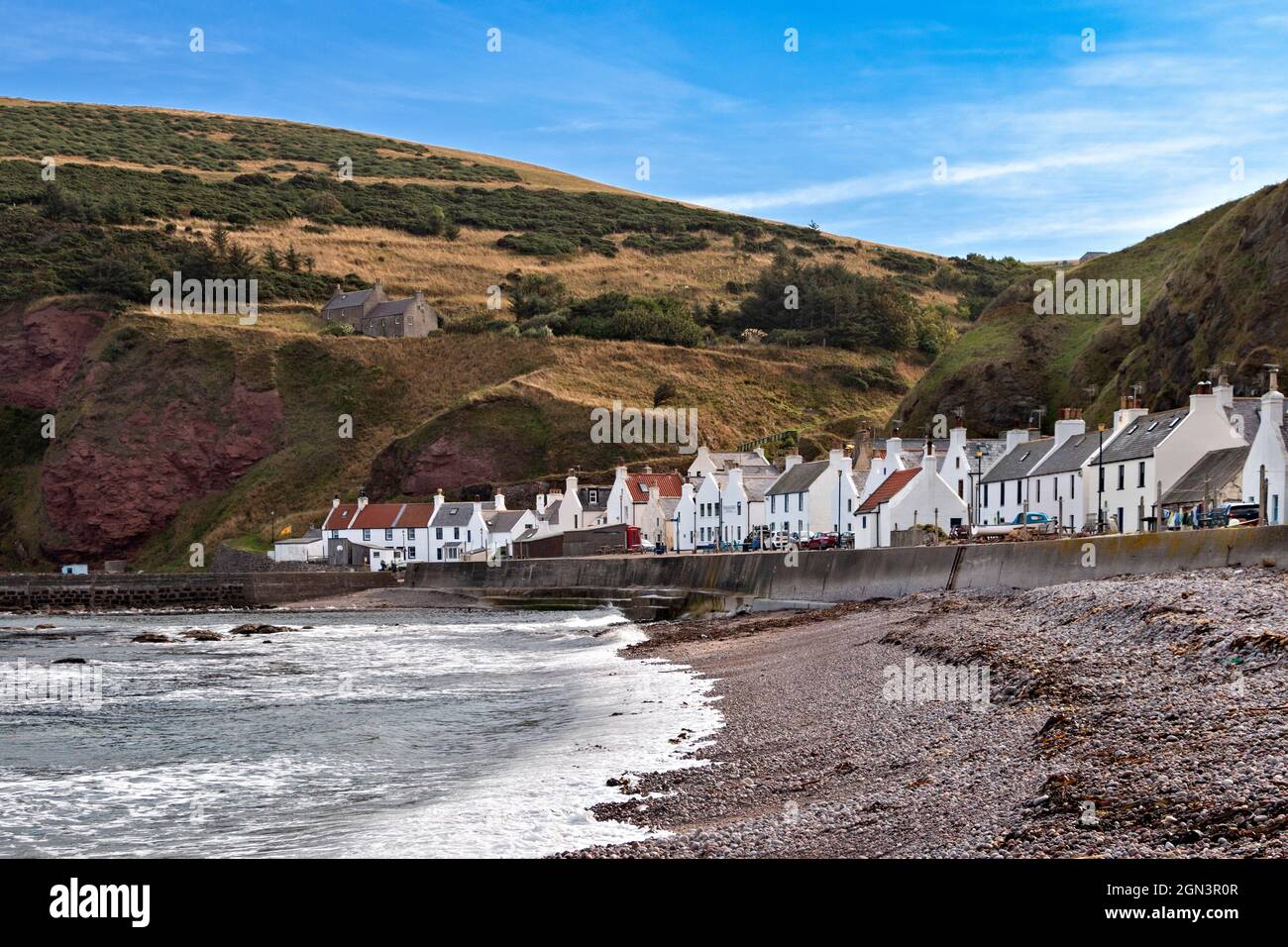 Red telephone box in scottish hi-res stock photography and images - Alamy