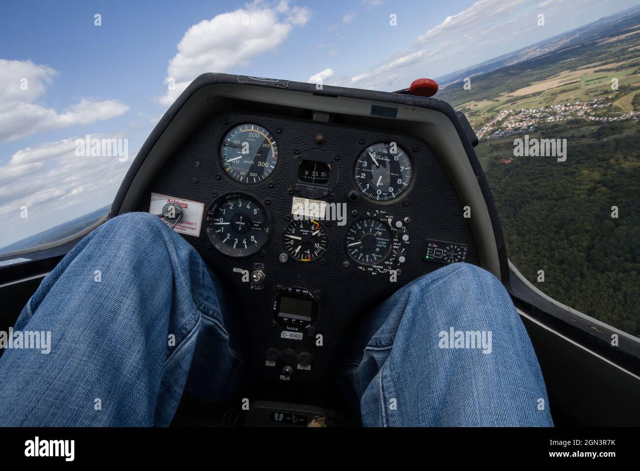 Glider cockpit sailplane hi-res stock photography and images - Alamy