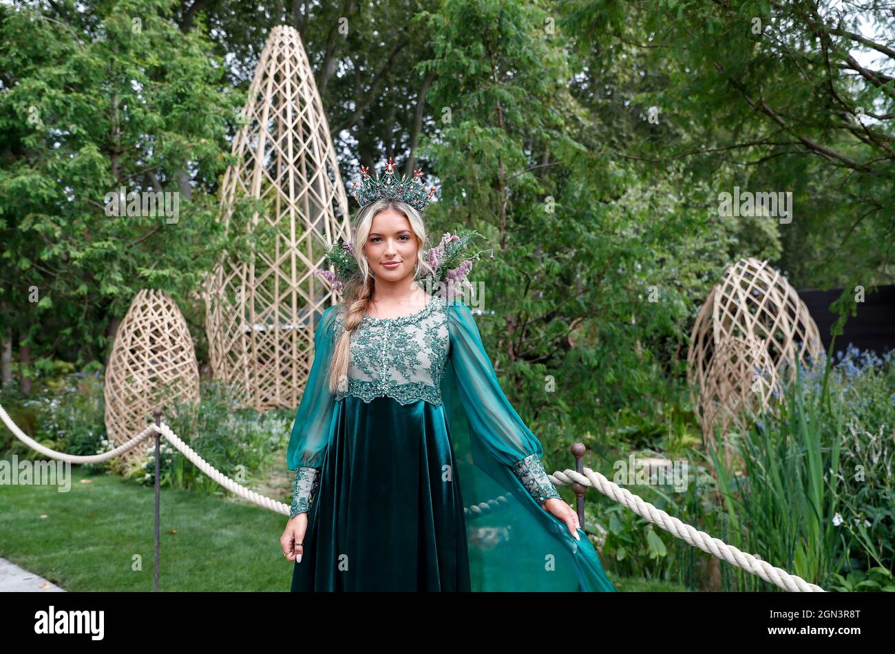 Chelsea flower show 2021 show gardens hi-res stock photography and ...