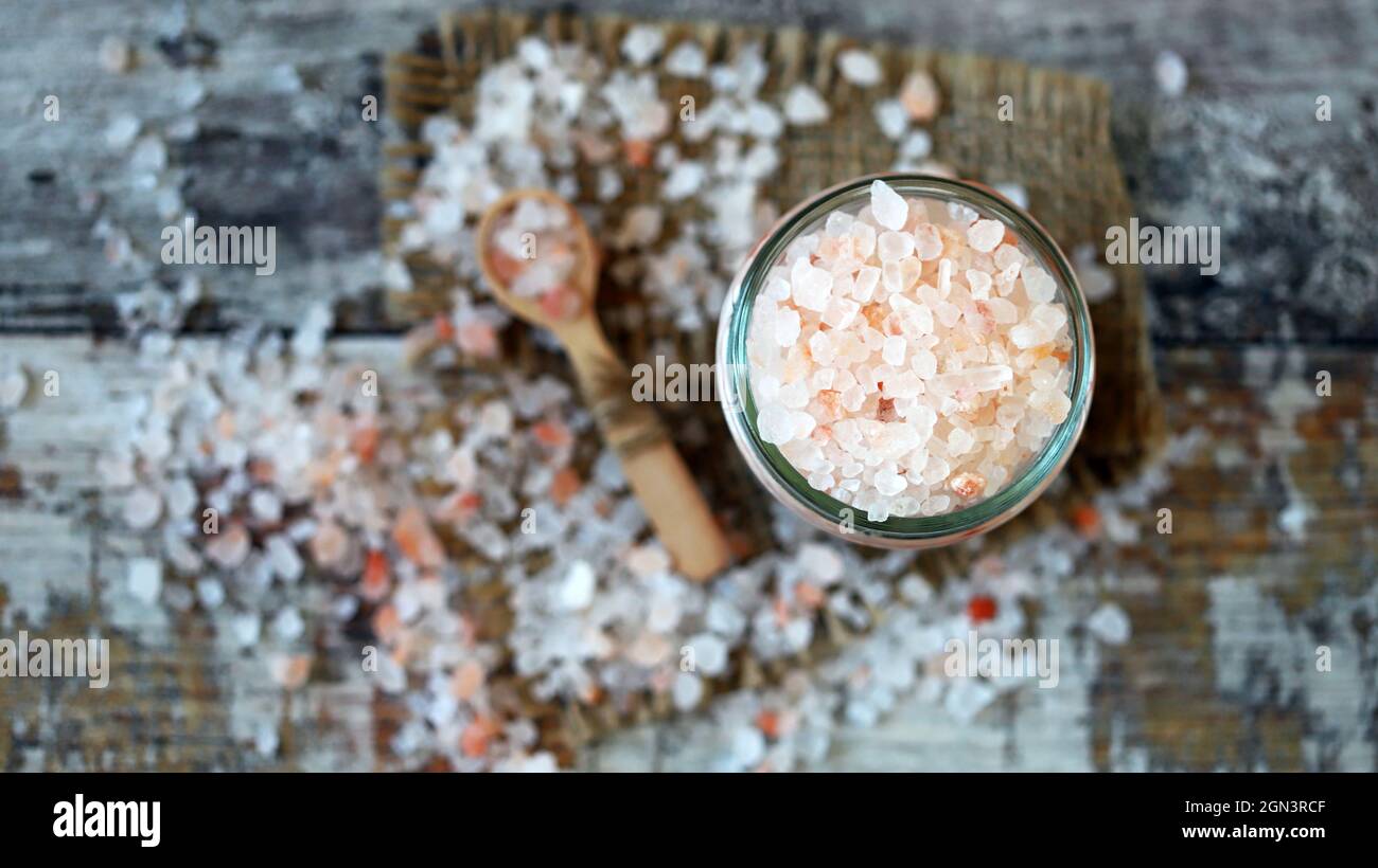 Himalayan Pink Rock Salt Stock Photo - Alamy