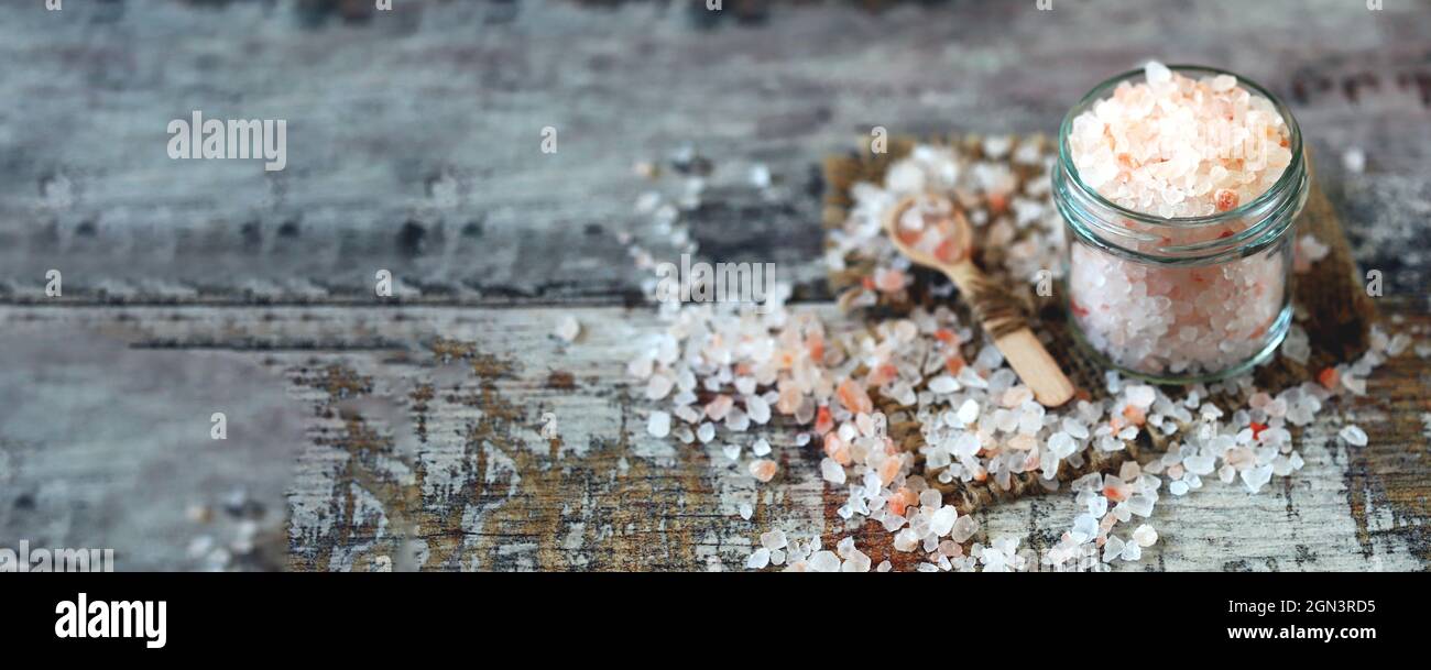 Himalayan Pink Rock Salt Stock Photo - Alamy