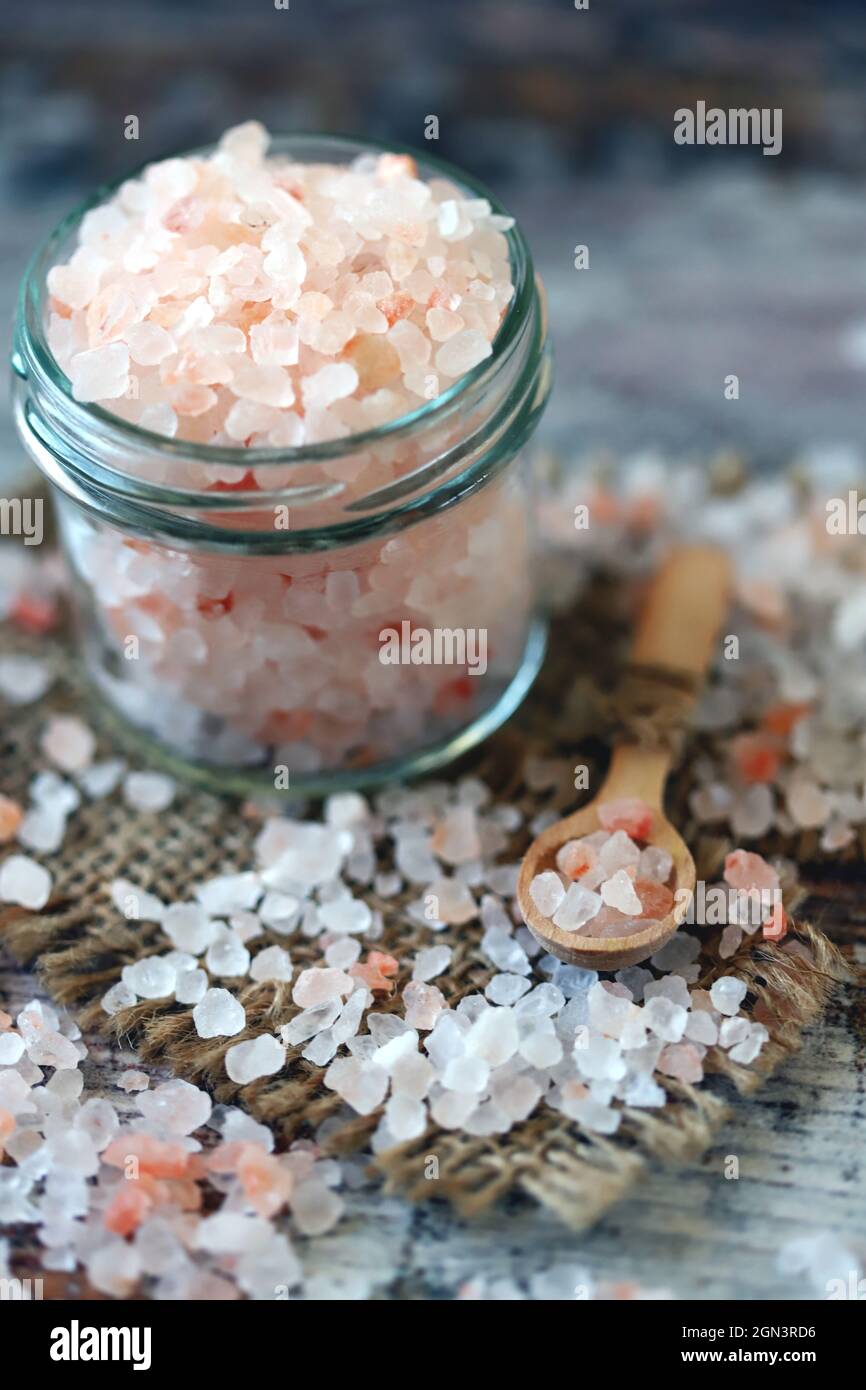 Himalayan Pink Rock Salt Stock Photo - Alamy