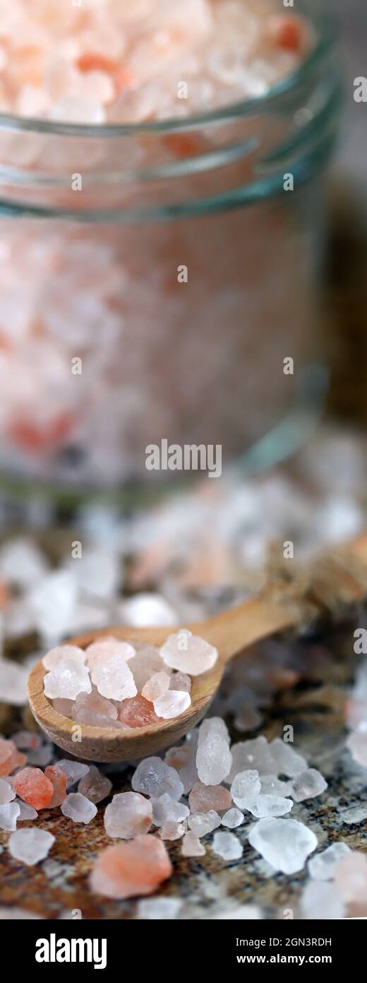 Himalayan Pink Rock Salt Stock Photo - Alamy