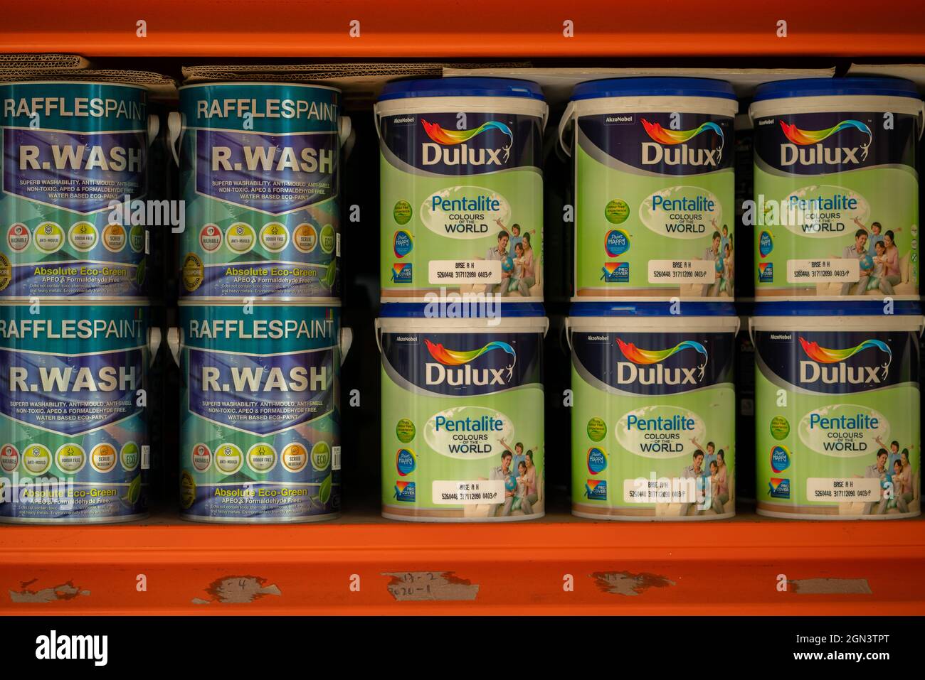 Dulux store hi-res stock photography and images - Alamy