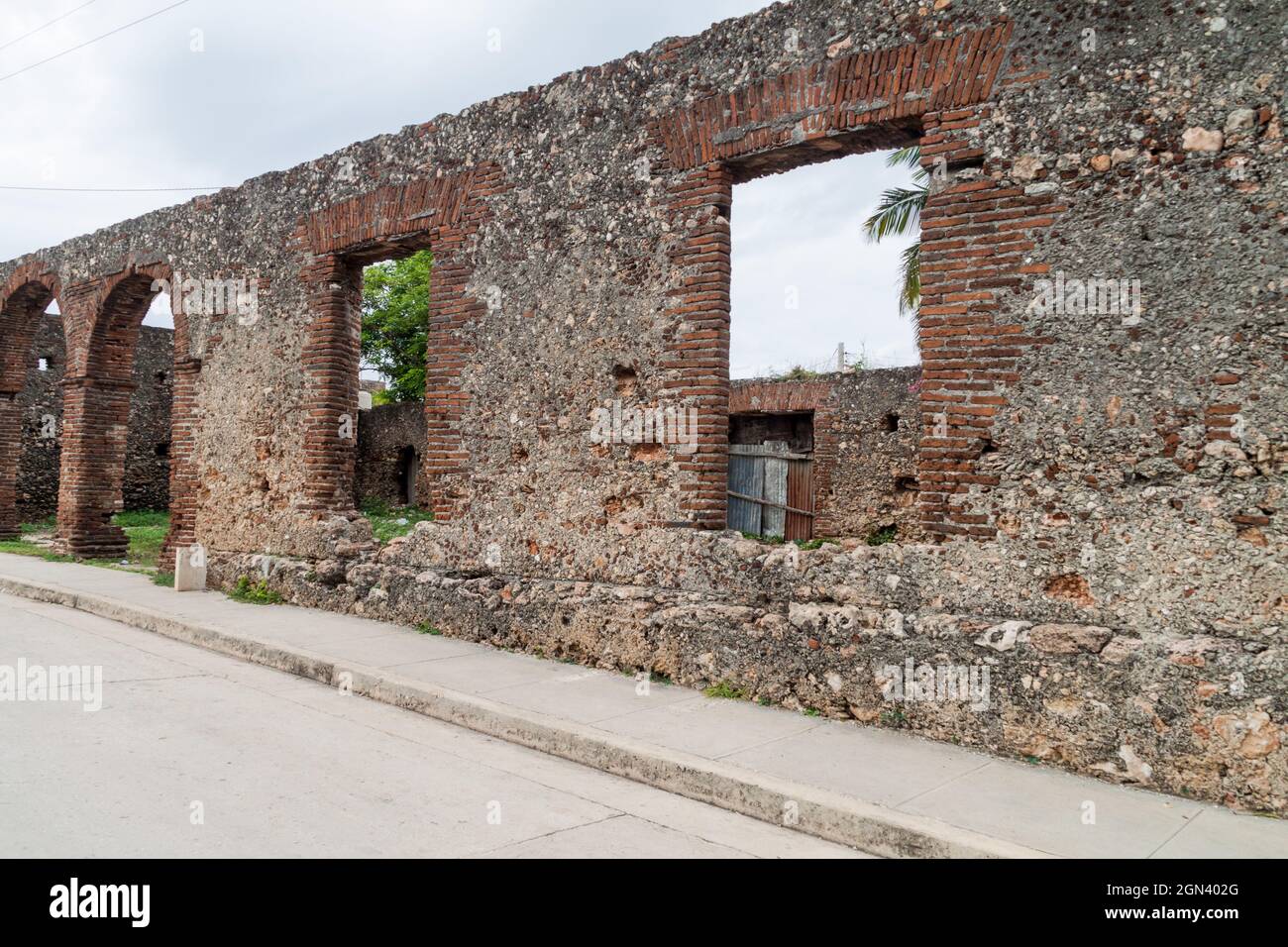 El Cuartelon fort in Gibara village, Cuba Stock Photo - Alamy