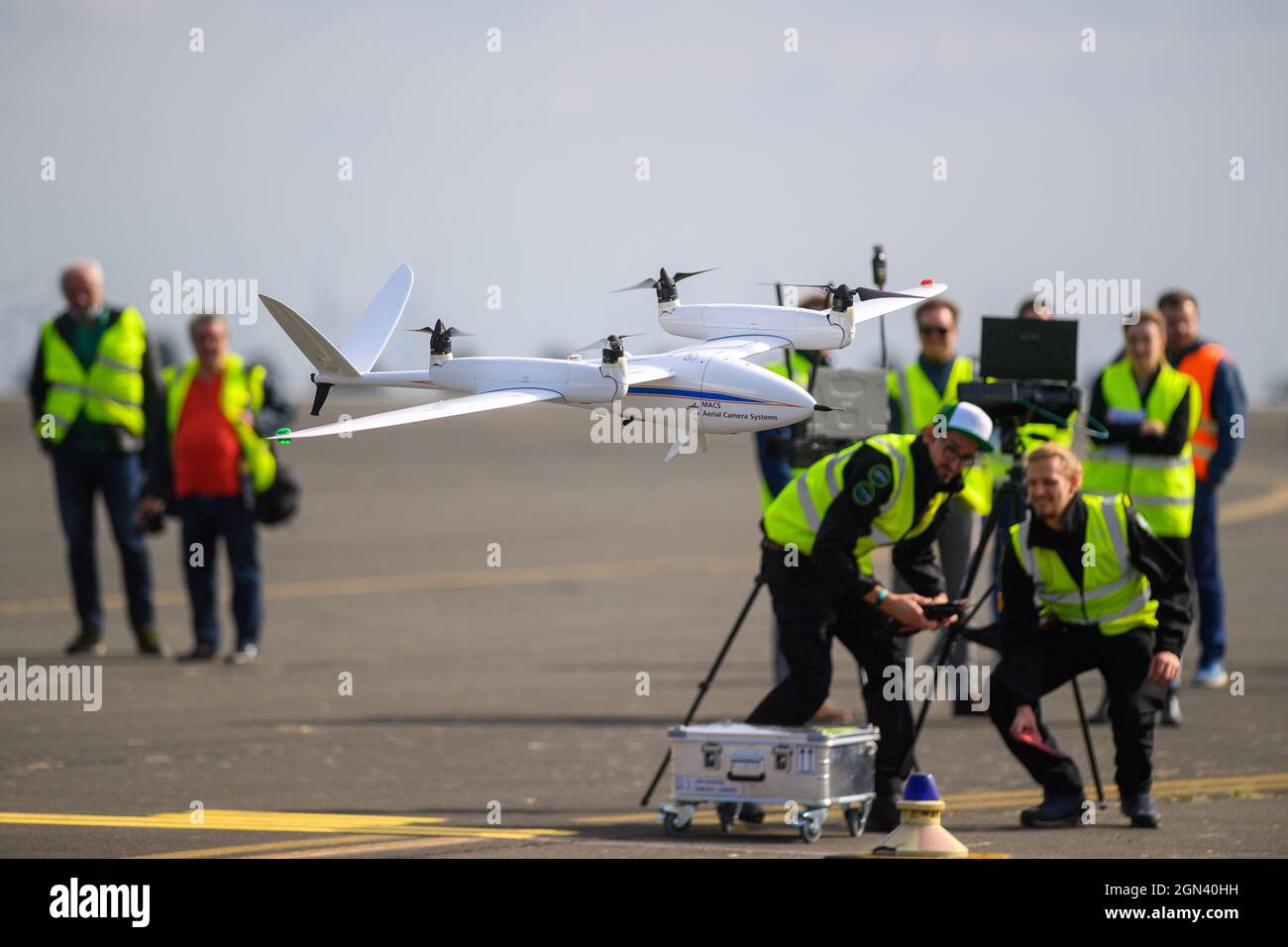 Cochstedt, Germany. 22nd Sep, 2021. A drone lands at the National Test ...