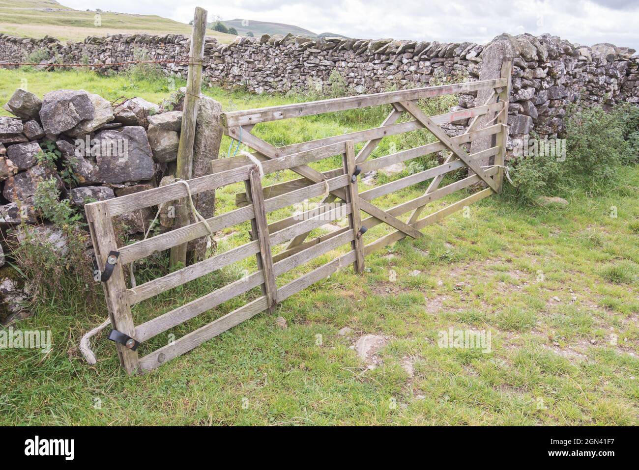 Poor gate arrangements hi-res stock photography and images - Alamy