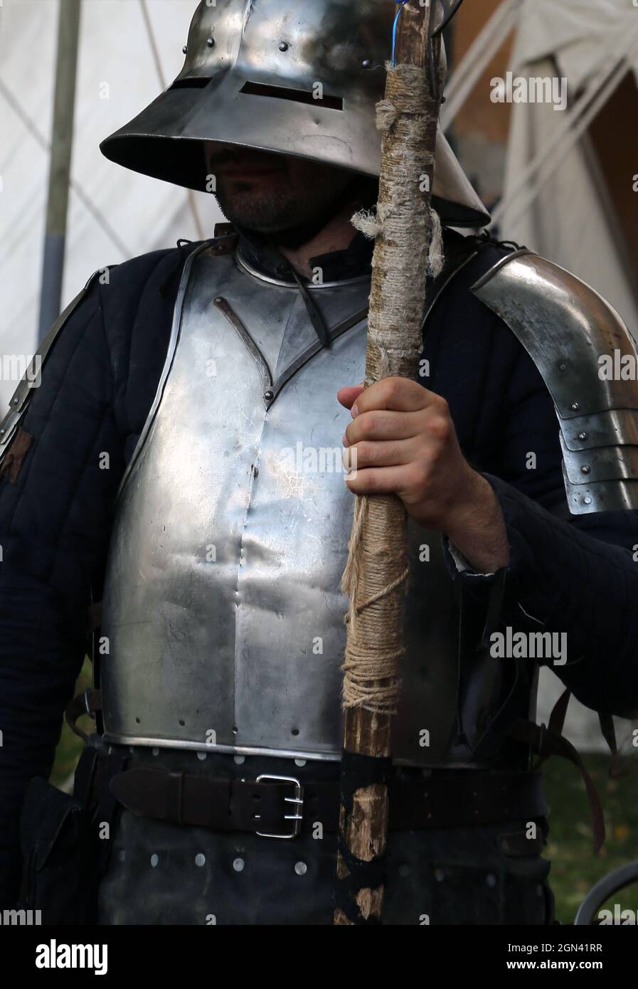 Medieval knight wearing armor protection hi-res stock photography and ...