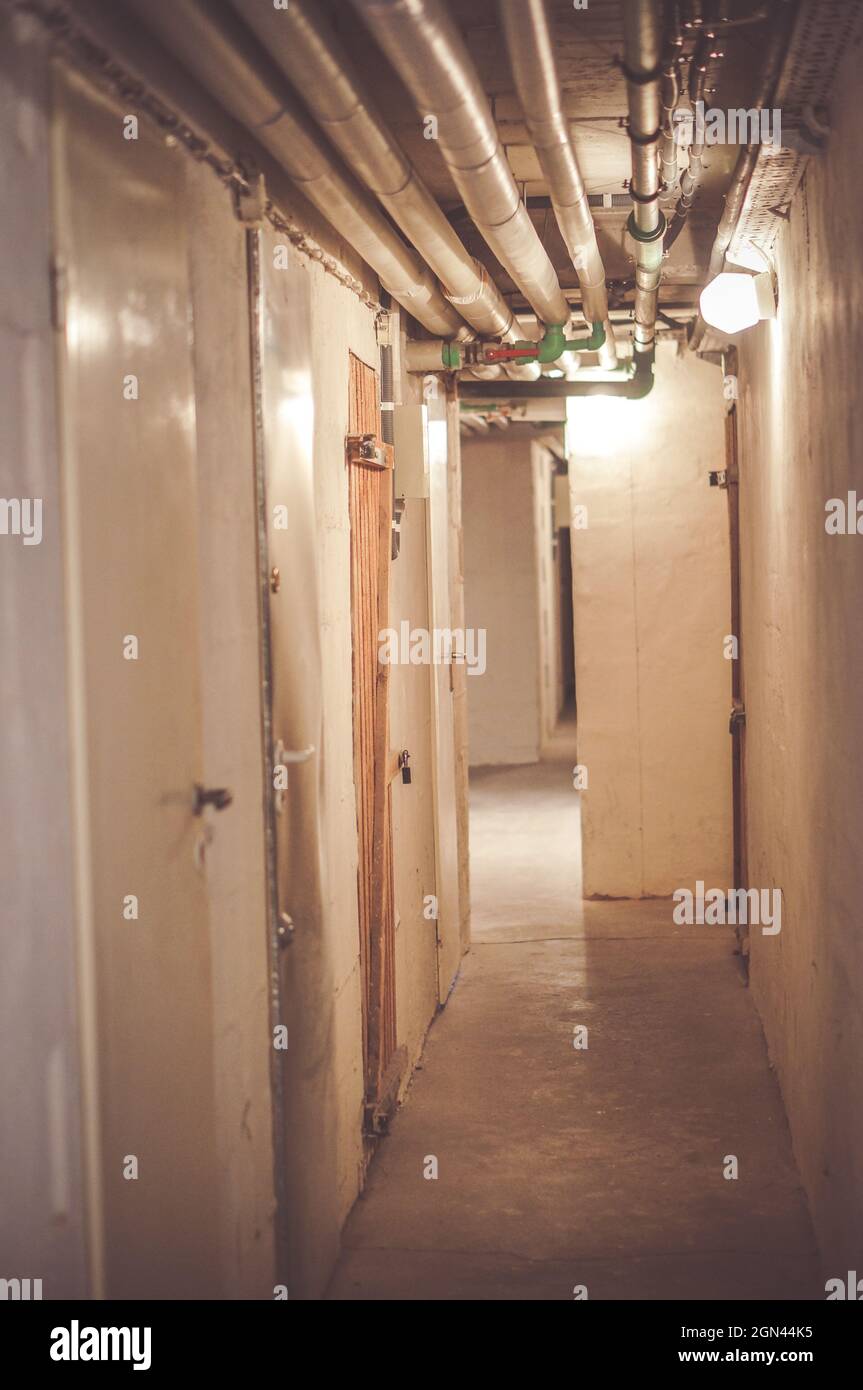 Vertical shot dark ceiling hi-res stock photography and images - Alamy