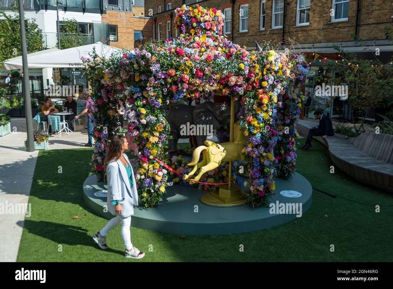 Halkin arcade hi-res stock photography and images - Alamy