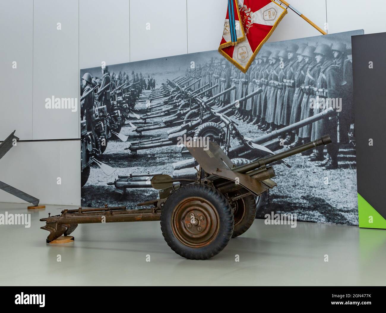 A picture of a Polish wheeled machine gun used in the Wold War 2 Stock ...