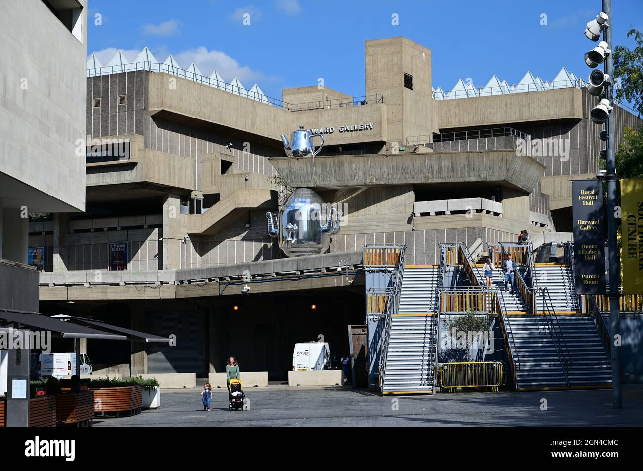 Hayward gallery in london hi-res stock photography and images - Alamy