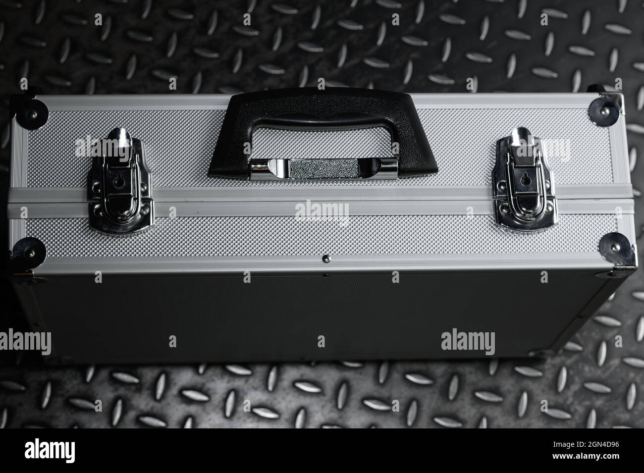 Steel briefcase hi-res stock photography and images - Alamy