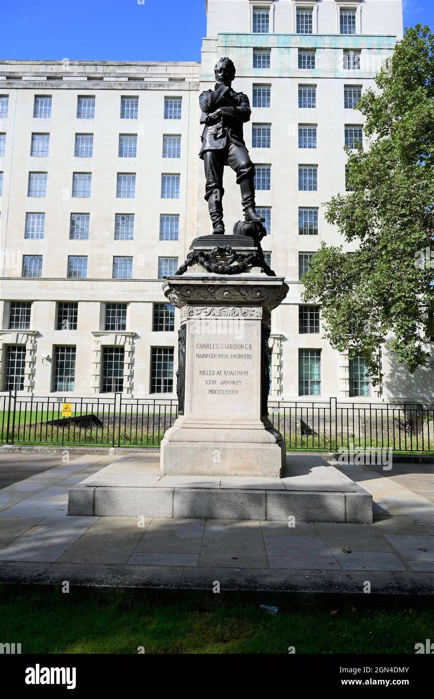 Major-General Gordon's statue in London Stock Photo - Alamy