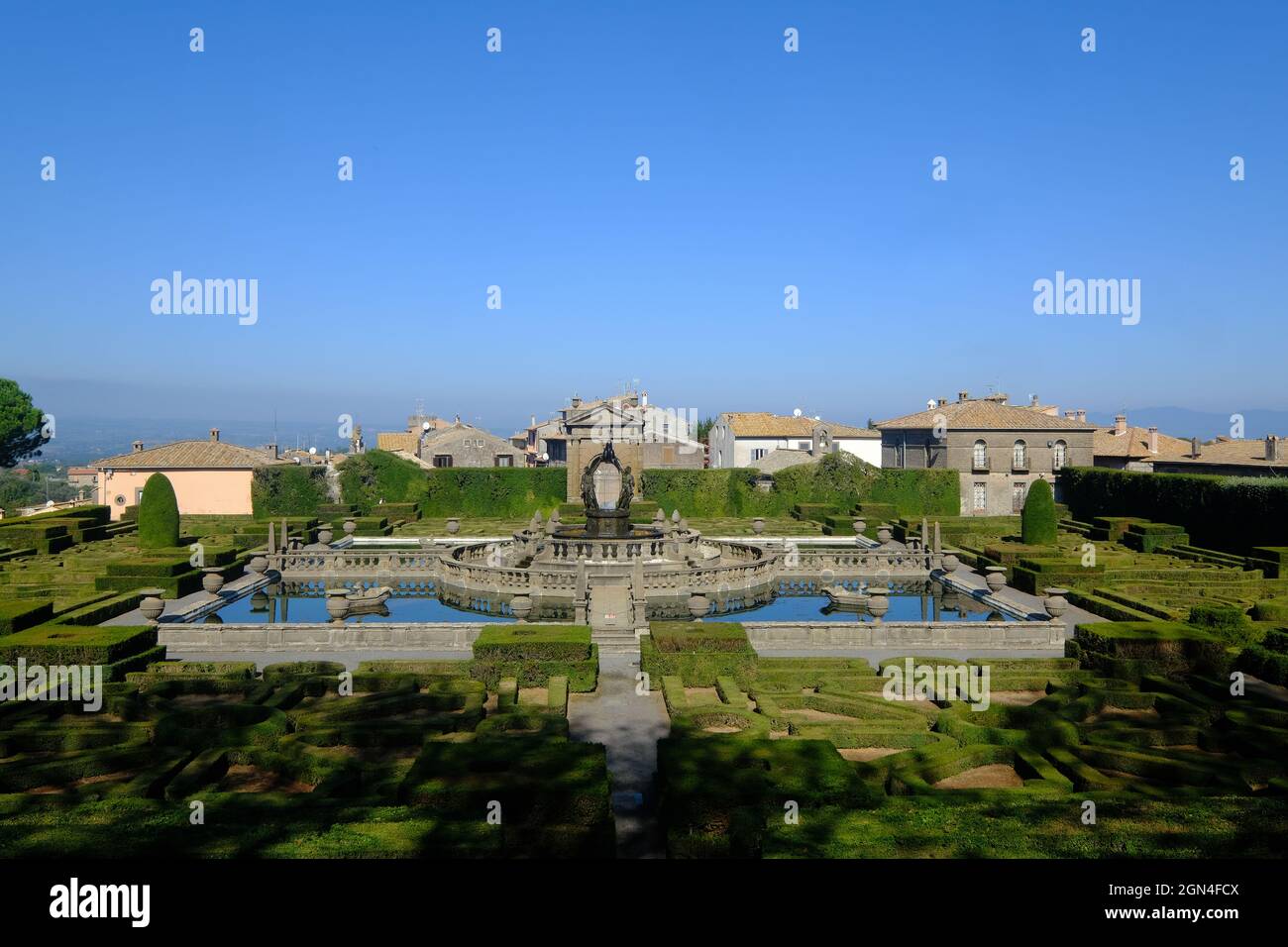Fountain of the four moors hi-res stock photography and images - Alamy