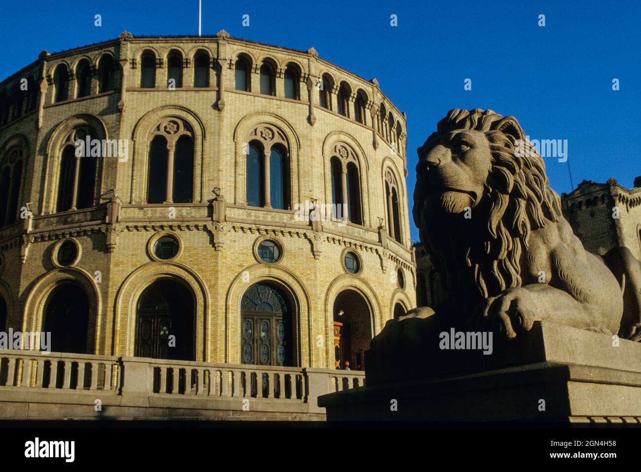 Storting facade hi-res stock photography and images - Alamy