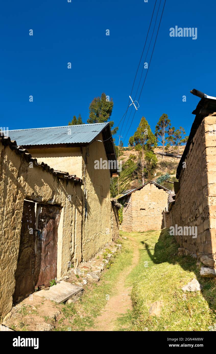 Antacocha, typical Peruvian village in the Andes Stock Photo - Alamy