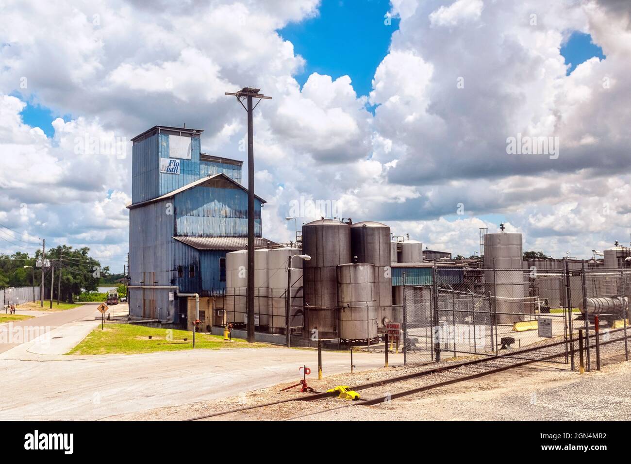 Building tanks hi-res stock photography and images - Alamy