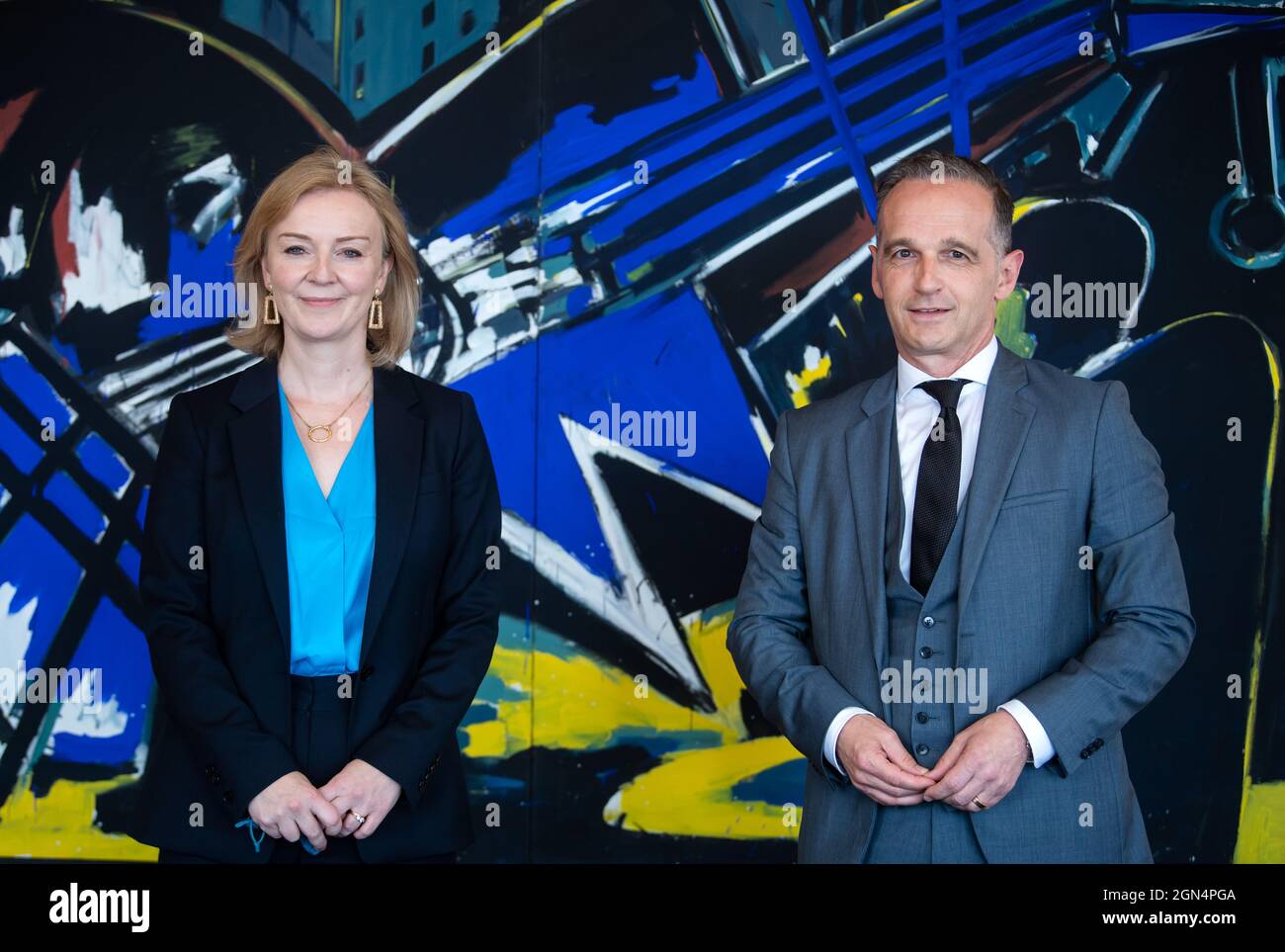 Elizabeth truss 2021 hi-res stock photography and images - Alamy