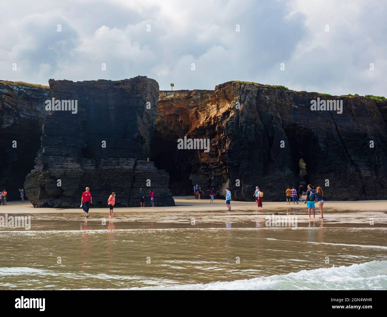 Ribadeo, Galicia, Spain. 07/26/2021. Crowds of tourists flock to the ...