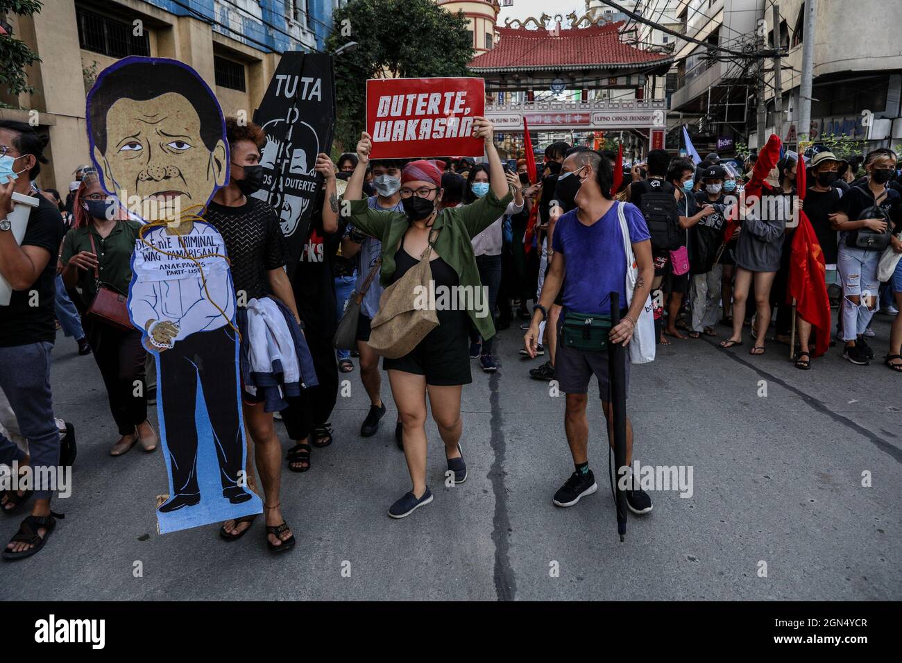Manila, Philippines. September 21st 2021. Filipino activists hold signs ...