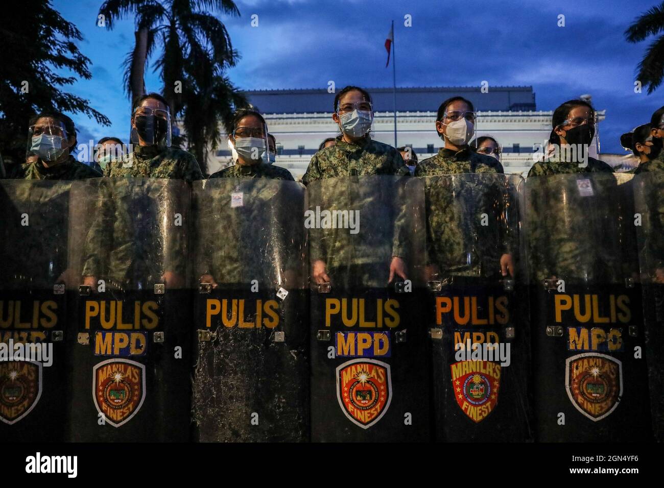 Philippine police woman hi-res stock photography and images - Alamy