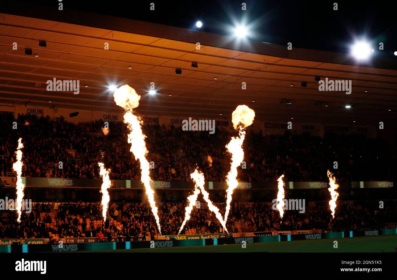 Molineux pyrotechnics hi-res stock photography and images - Alamy