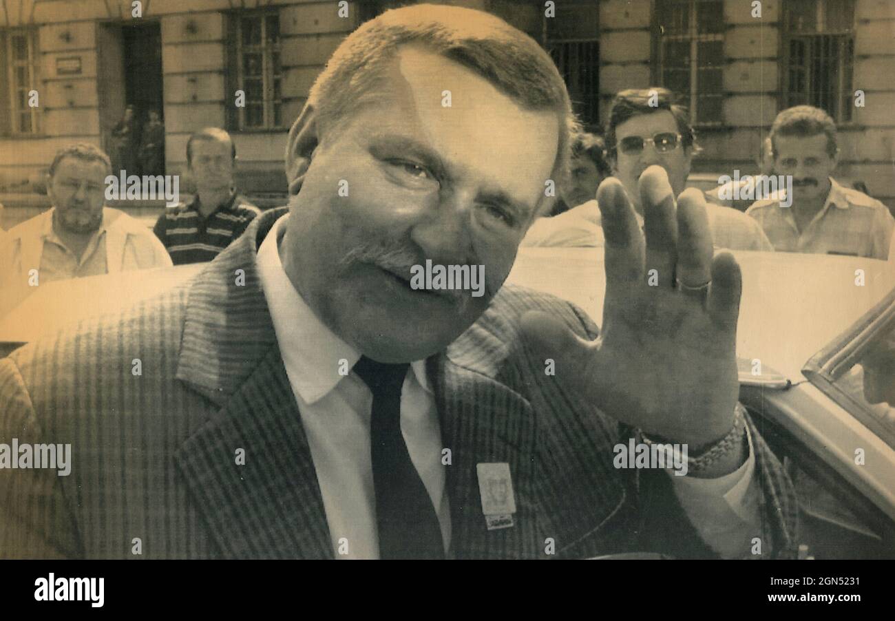 Polish President Lech Walesa, 1989 Stock Photo - Alamy