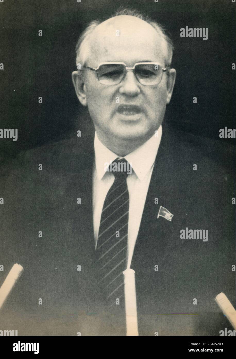 Perestroika 1980s hi-res stock photography and images - Alamy