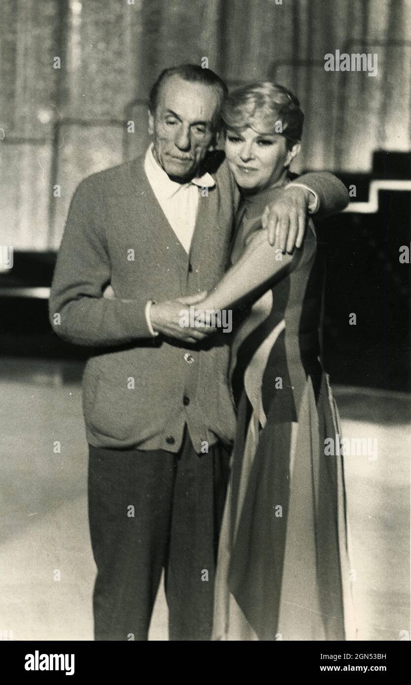 Italian film and stage actors Eduardo De Filippo and Delia Scala, Italy ...