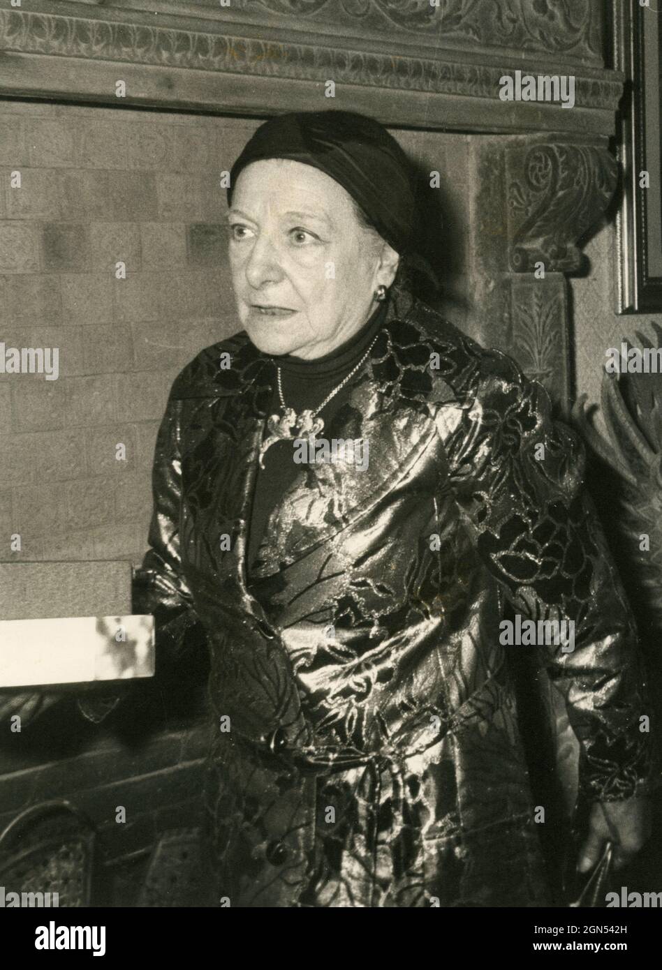 Italian film and stage actress Paola Borboni, 1980s Stock Photo - Alamy