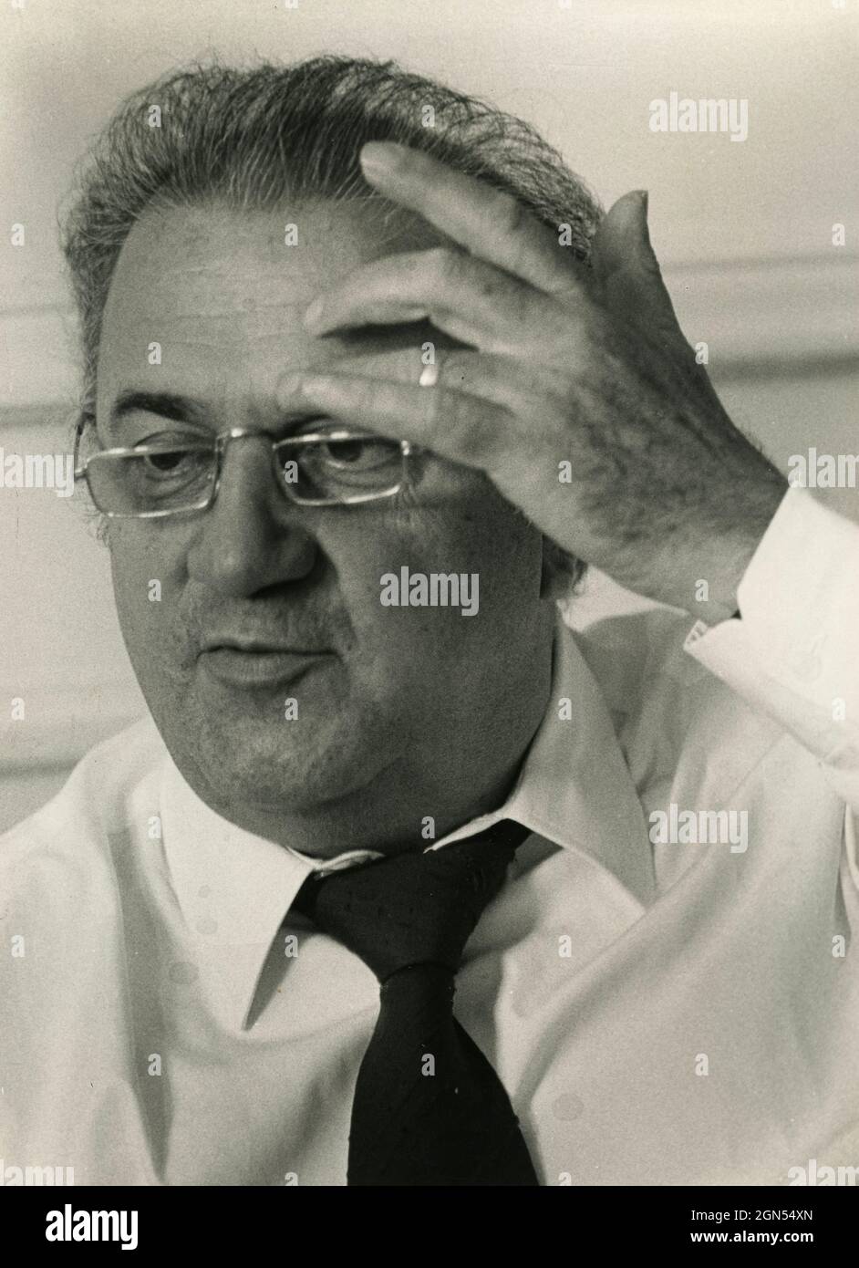 Italian film director Federico Fellini, 1980s Stock Photo - Alamy