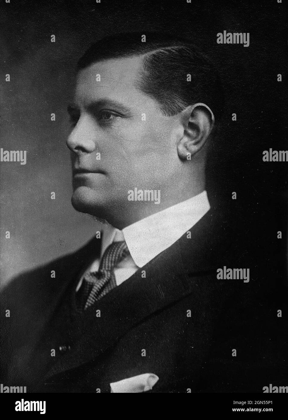 Sir eric hi-res stock photography and images - Alamy