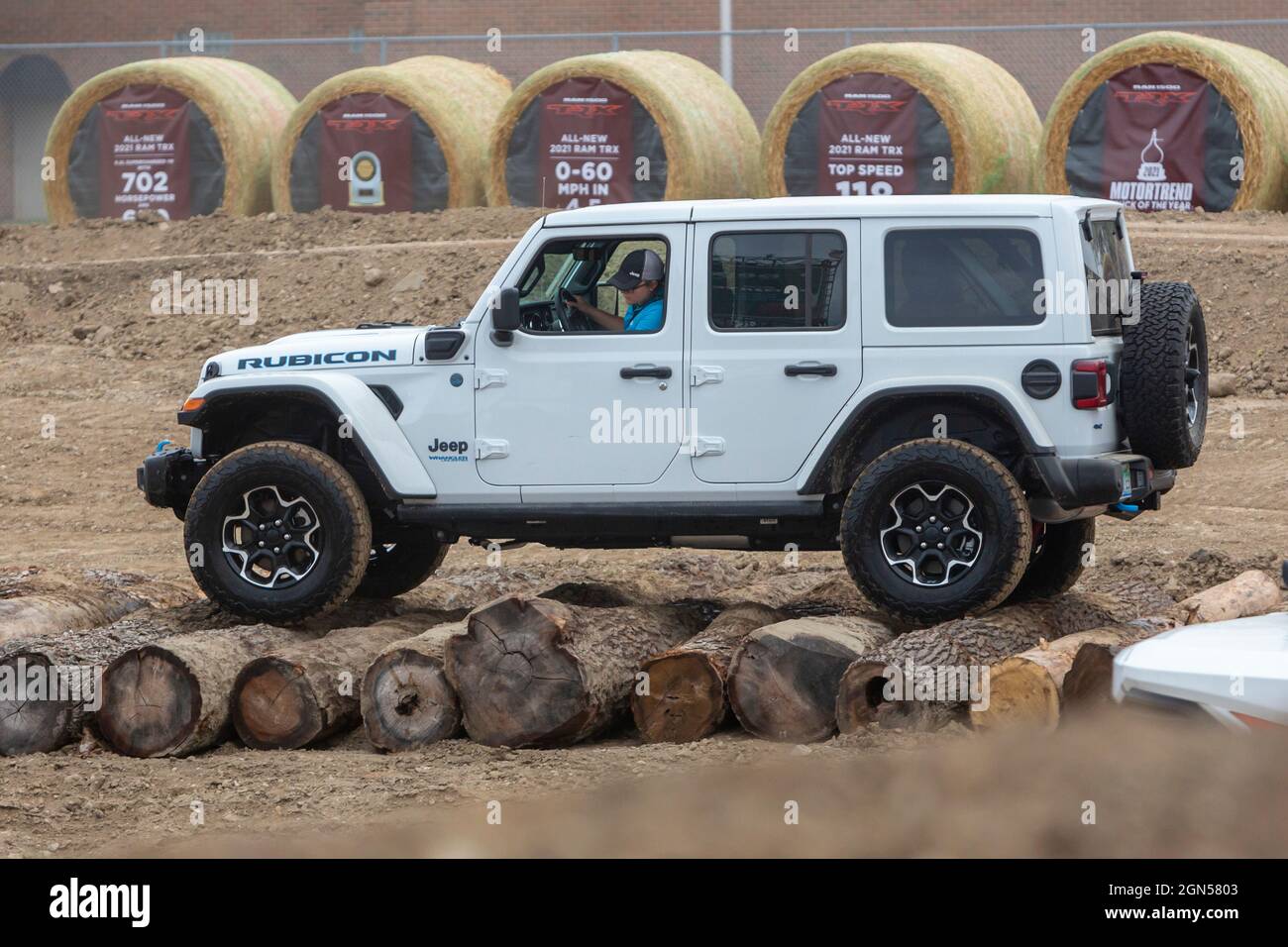 Jeep off road hi-res stock photography and images - Alamy