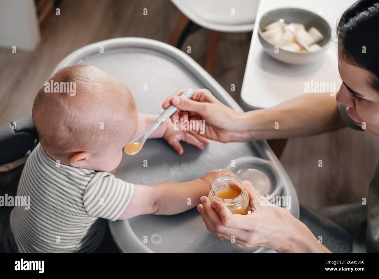 Complementary feeding hi-res stock photography and images - Alamy