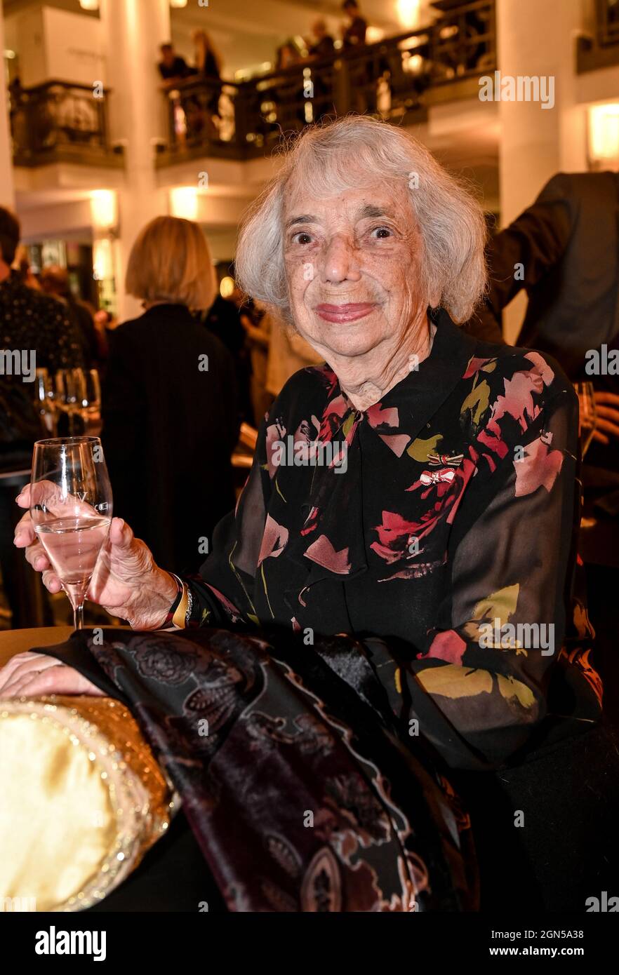 Margot friedlander hi-res stock photography and images - Alamy