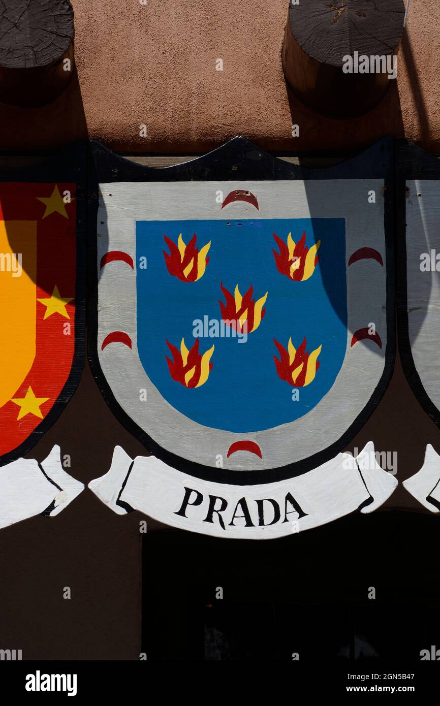 Spanish family coats of arms and surnames displayed on the 17th century ...