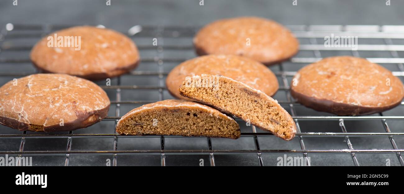 Nurnberg elisen gingerbread, traditional german christmas sweets Stock ...