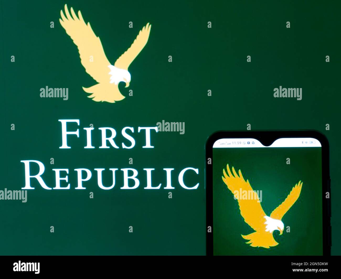 First republic bank logo hi-res stock photography and images - Alamy