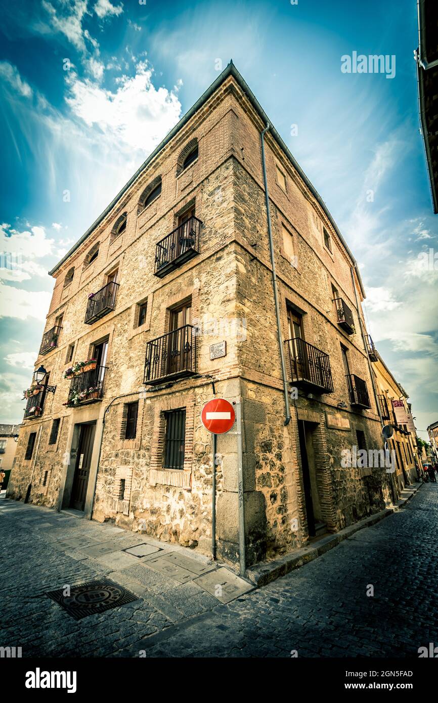 Old building on the Doctor Castelo street Stock Photo - Alamy