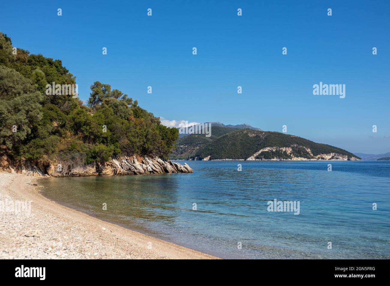 Rocks turquoise water beach in hi-res stock photography and images - Alamy